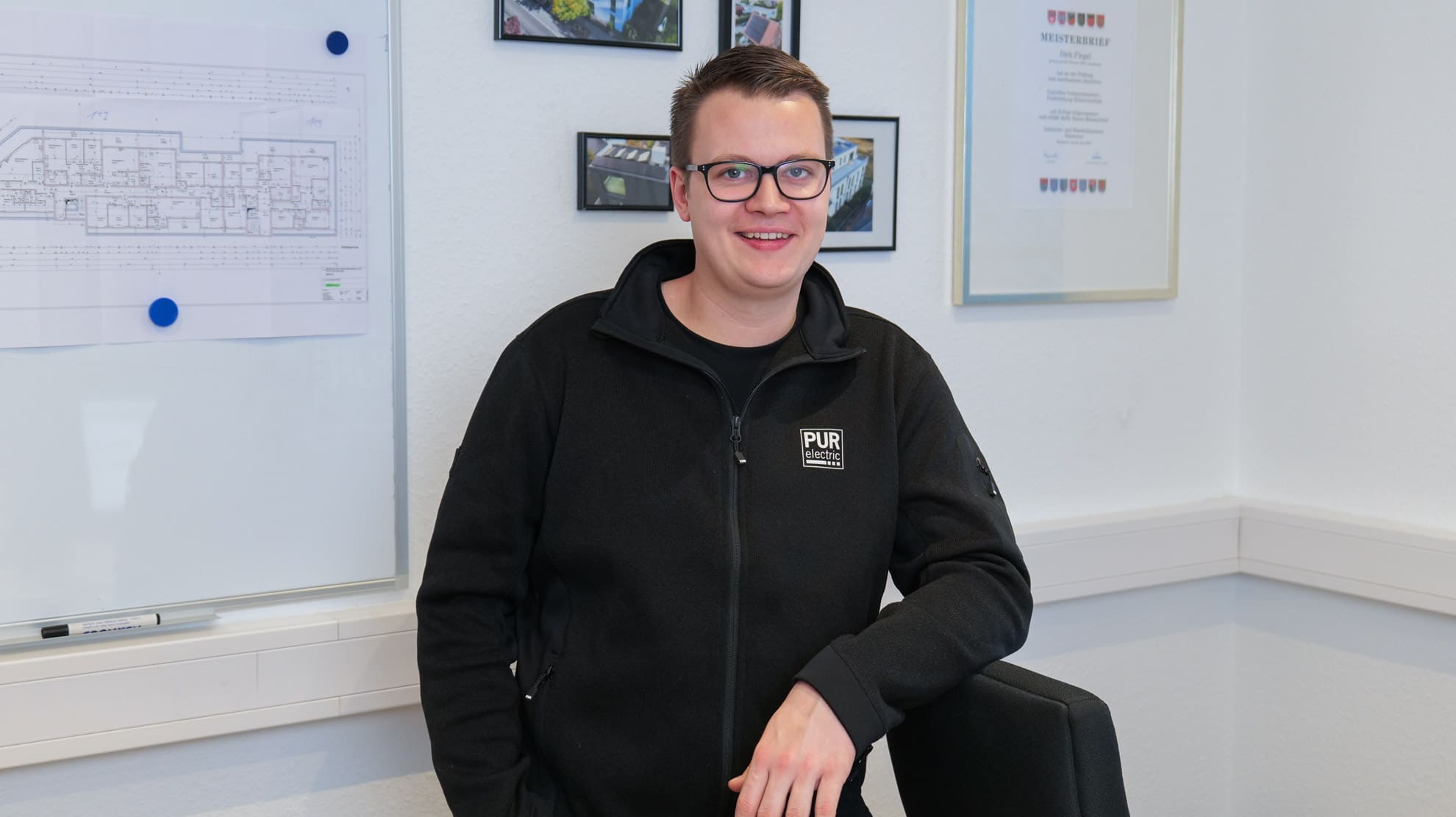 Kontakt – PURelectric